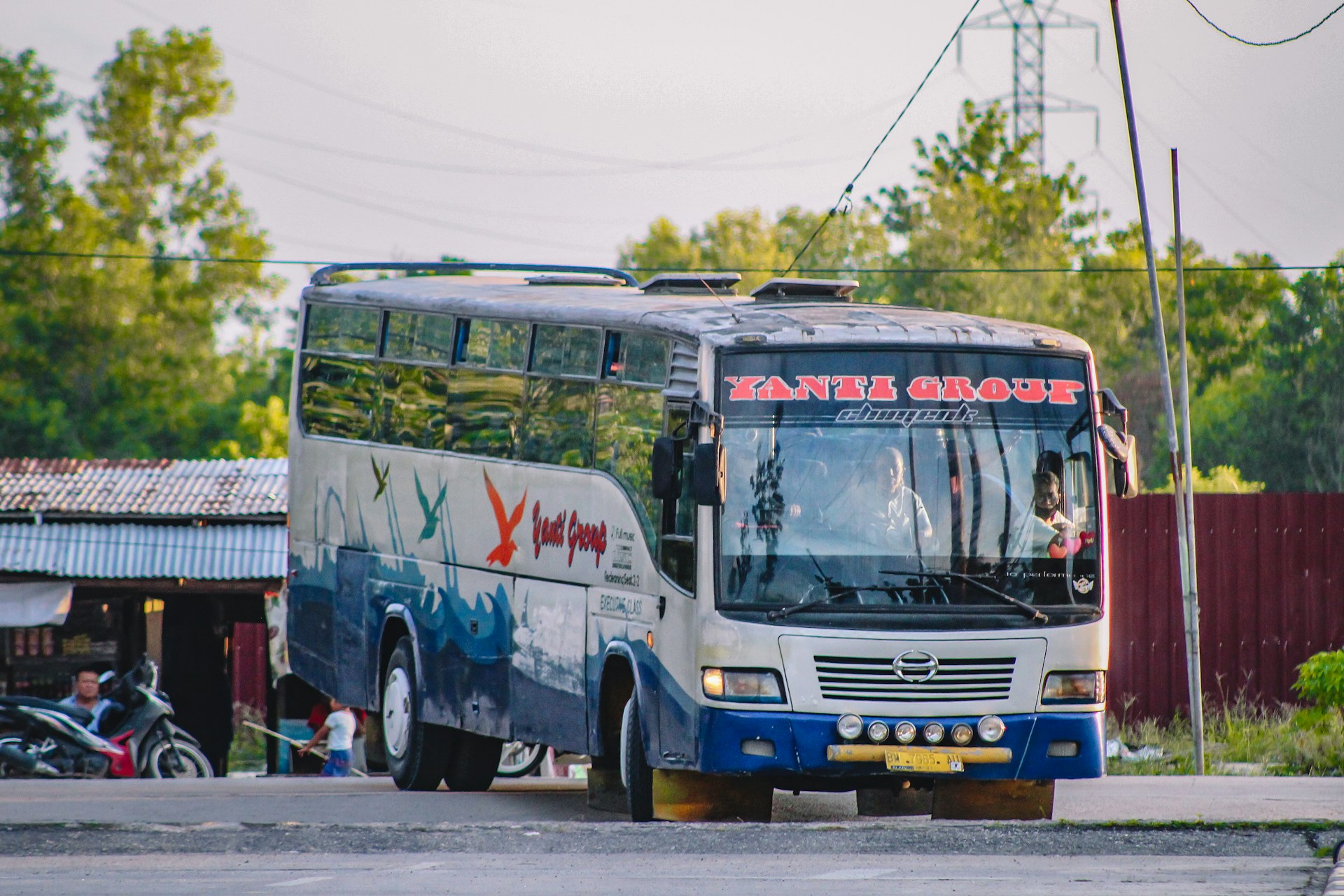 Metropolitan Shuttle Review 2025: Is the Bus Travel Company Worth Using ...